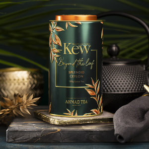 Osvěžující sypaný čaj Ahmad Tea Splendid Ceylon z řady Kew Beyond the ...